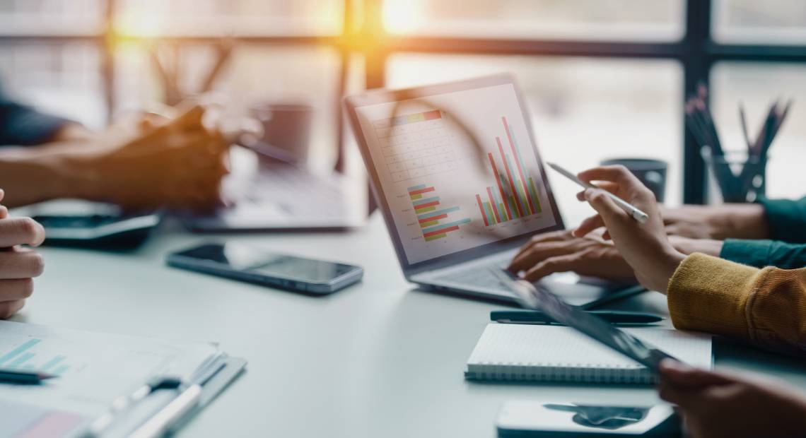 Commodity Hedging | UOB Business